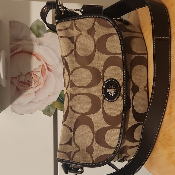 Coach | Bags | Coach Signature Canvas Bag F5171 | Poshmark